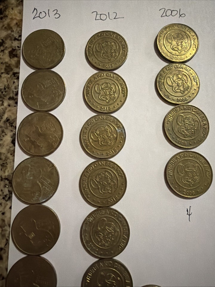 78 Vtg Chuck E Cheese Coins 1992-2015 Tokens 1 Dave & Busters Pizza ...