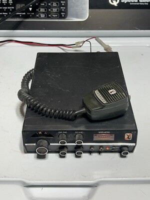 Johnson Viking 352 CB Radio | Mobile/In-Vehicle Radio | 23 Channels ...