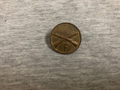 WW1 US Collar Insignia 1 Inch Disc Infantry Company "F" Crossed Rifles ...