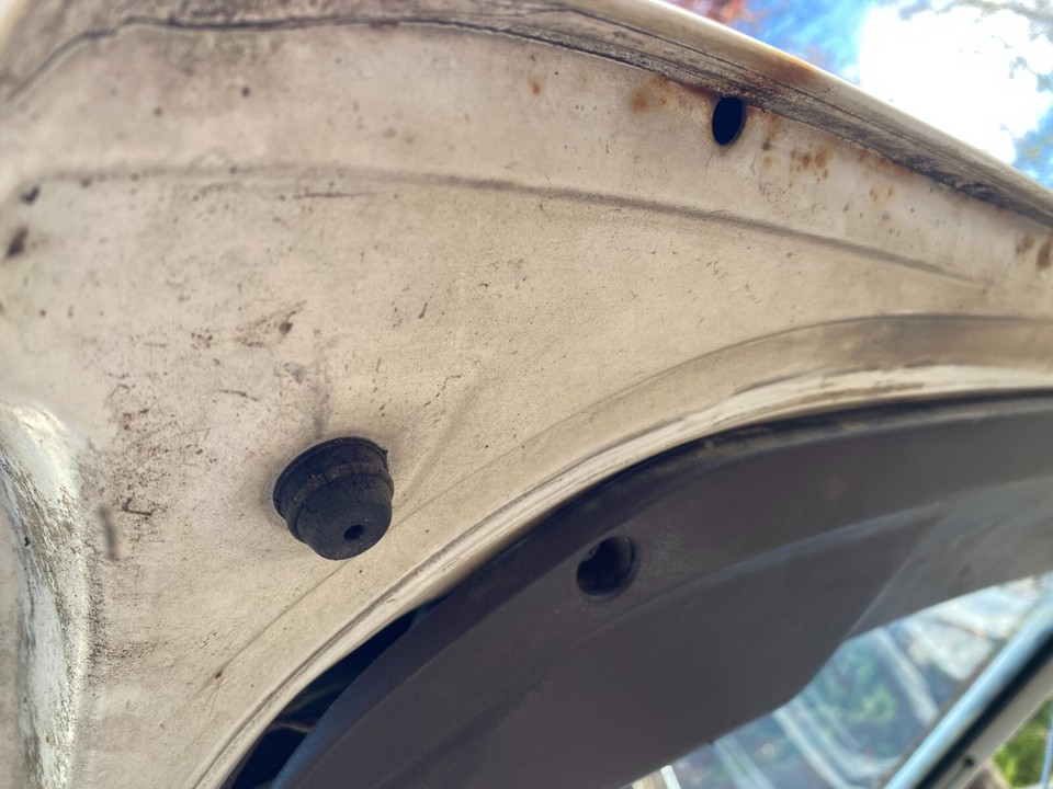 1982-1985 Toyota Supra Celica 5MGE MA61 exterior trim hatch glass frame ...