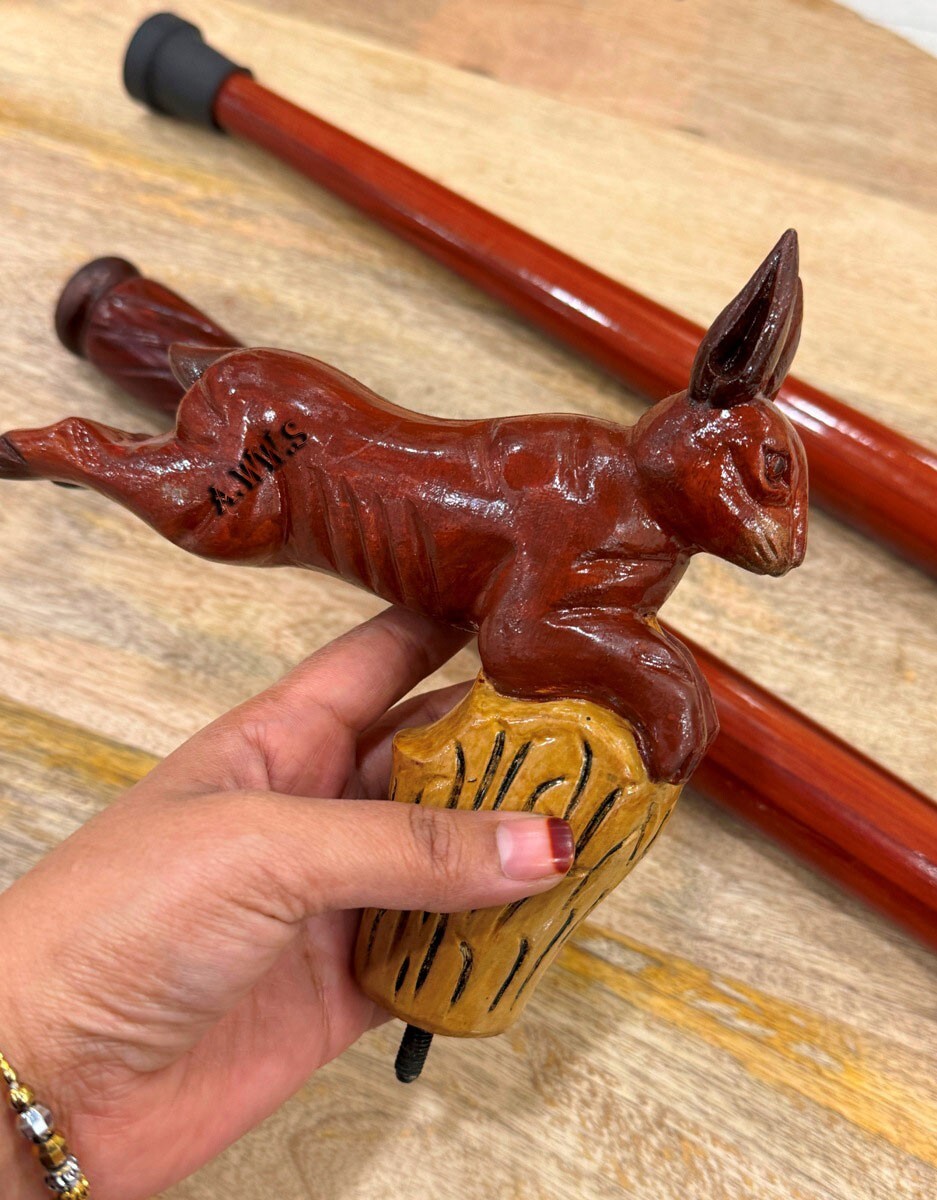 Wooden walking cane rabbit Design Handle Treat Vintag… - Gem