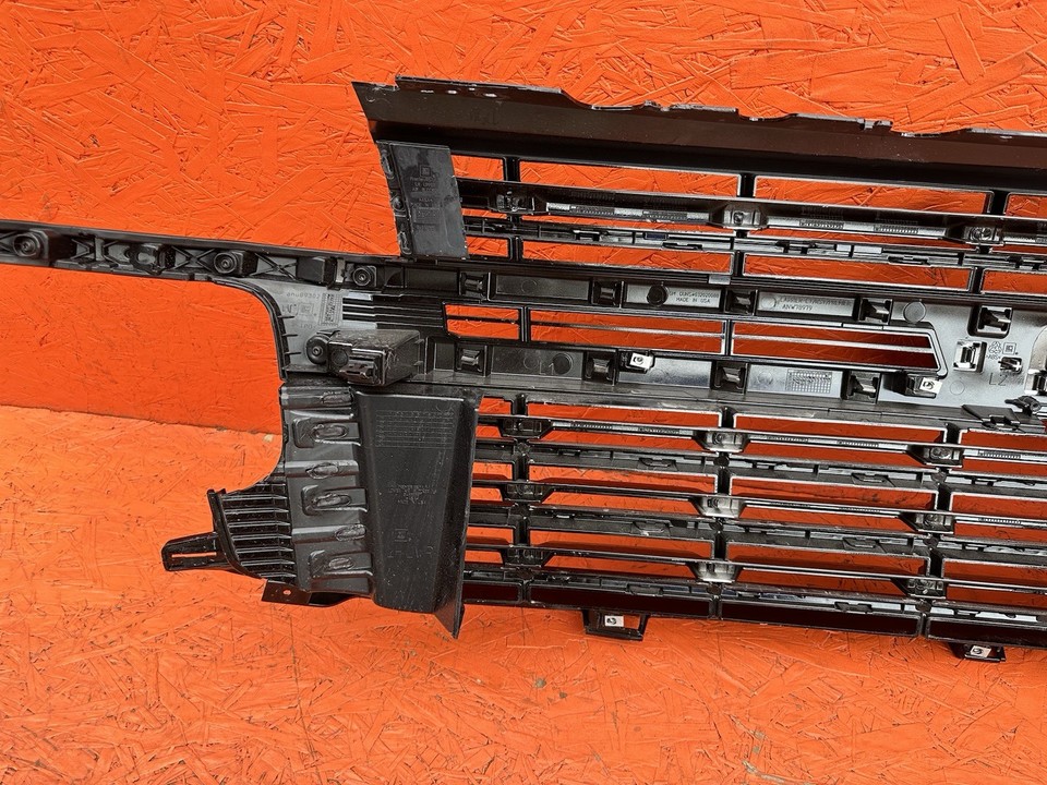 2021 2022 2023 CHEVROLET TAHOE SUBURBAN GRILLE OEM 032020088 | eBay