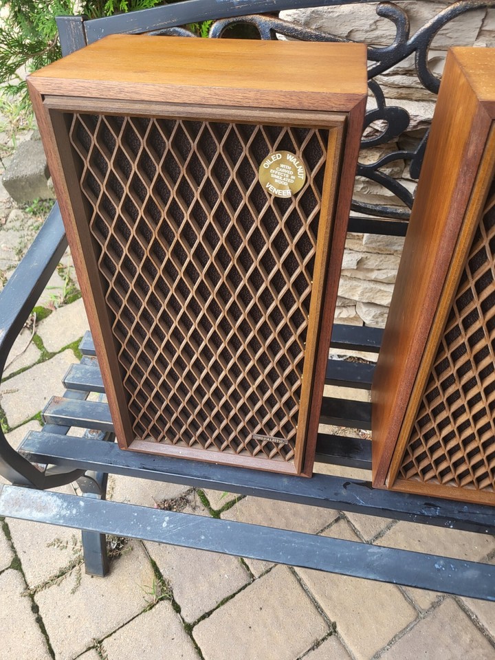 Realistic NOVA 5 Speakers 2-Way Stereo Pair 4019A Walnut Cabinets 9 ...