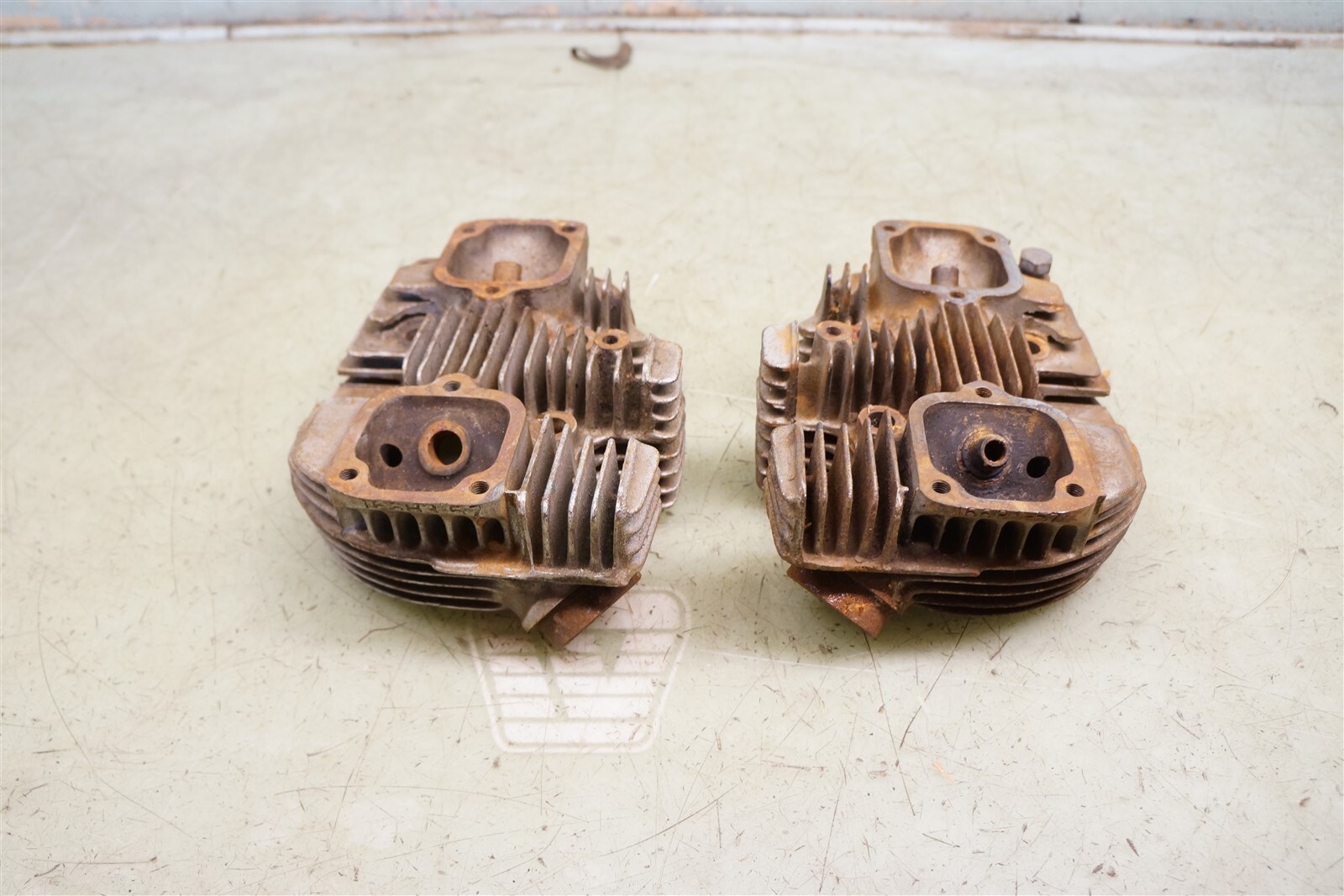 Harley Sportster Ironhead XLH 900 XLCH XLH900 XLCH900 Heads bare *2843 ...