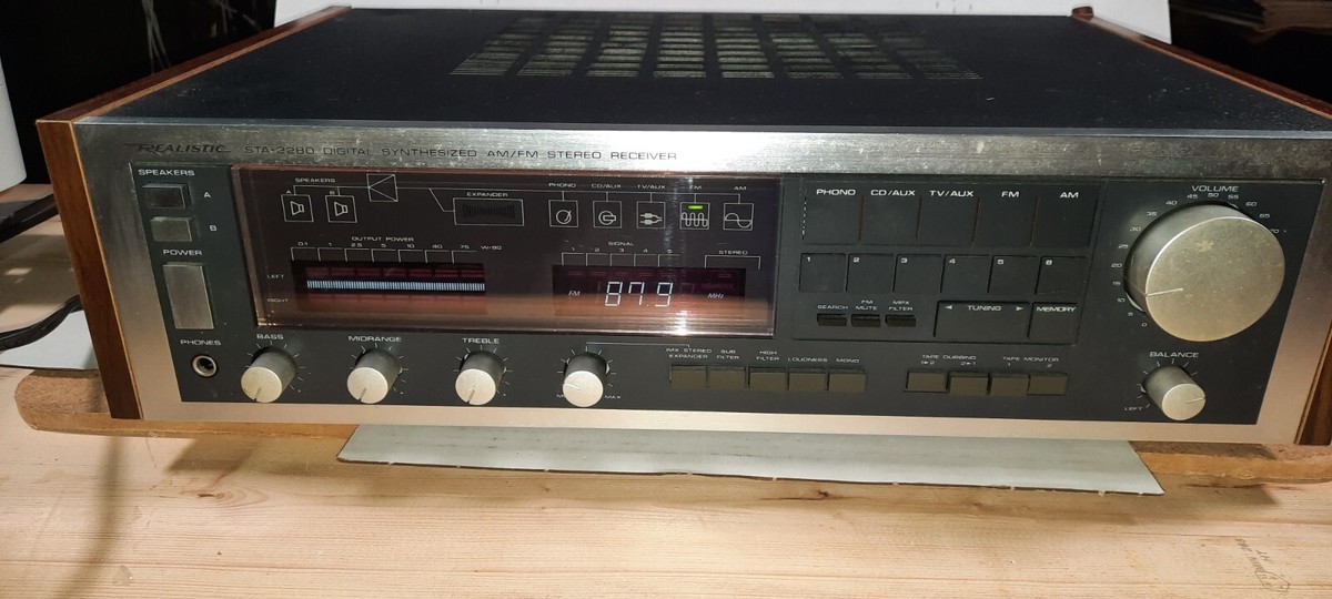 Realistic Stereo Receivers Realistic STA 2100 Stereo Receiver .. BIG