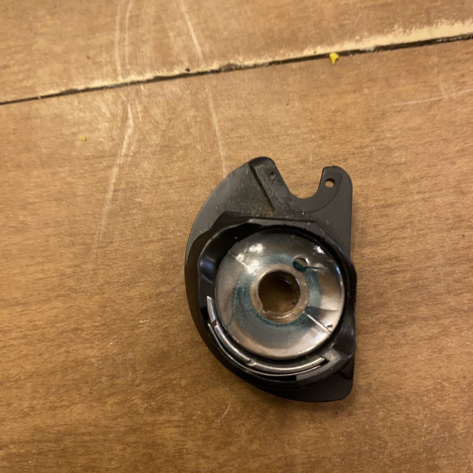 Singer 413 Sewing Machine Replacement OEM Part Bobbin Case | eBay