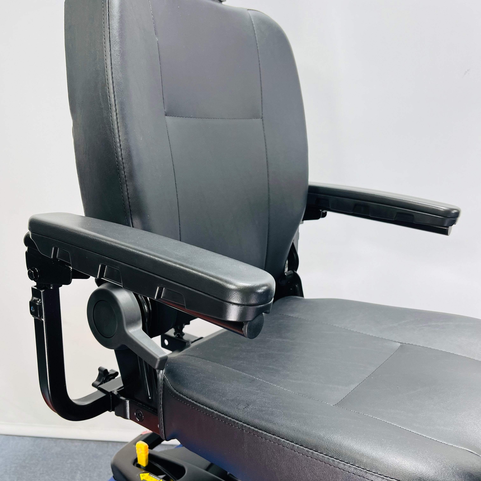 Muick Sandy R-3 (Pride Deluxe 2.0) Mobility Scooter Buggy Road All ...