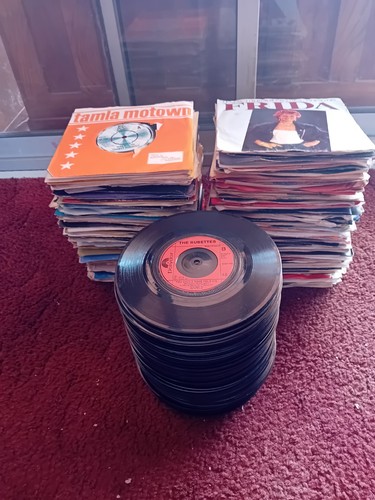JOB LOT OF 319 x 7" SINGLES FROM THE 1970's & 80's . FREEPOST UK. HAPPY ...