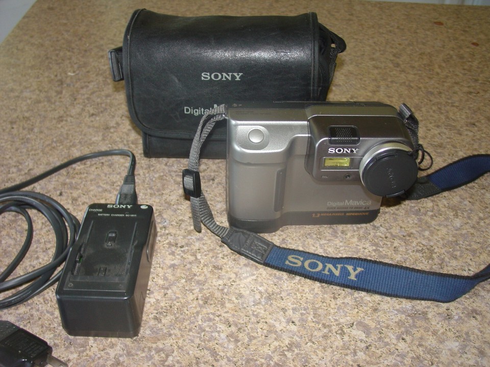 SONY MVC FD88 Digital Mavica MPEG Movie Camera Floppy Disk & Battery | eBay