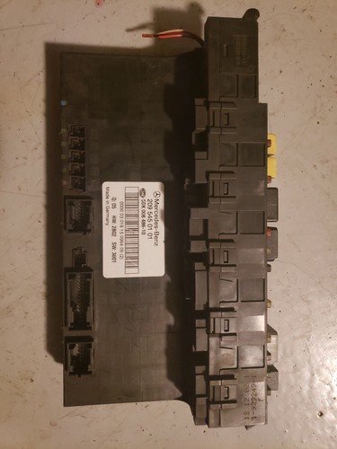 03-09 MERCEDES CLK350 CLK500 W209 REAR TRUNK SAM MODULE FUSE BOX RELAY ...