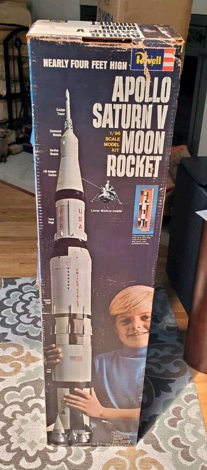 Vintage Revell model kit Apollo Saturn V Moon Rocket Unbuilt 1969 Open ...