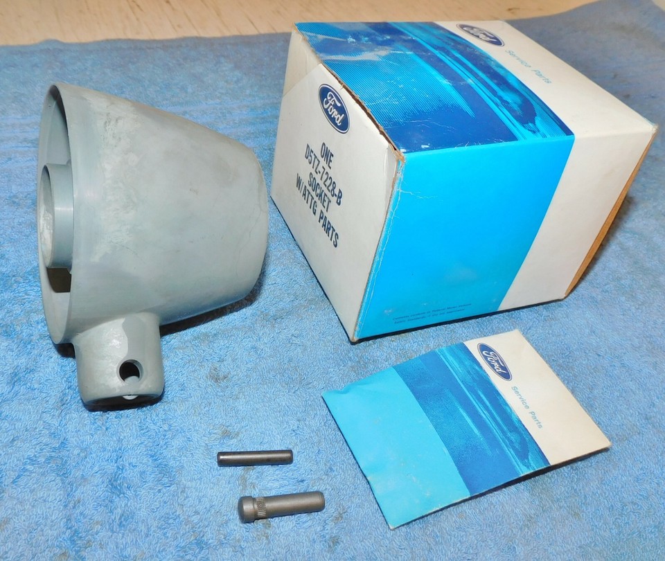 61-77 F100 F250 66-77 Bronco 73-77 Econoline NOS 3 SPEED M/T COLUMN ...