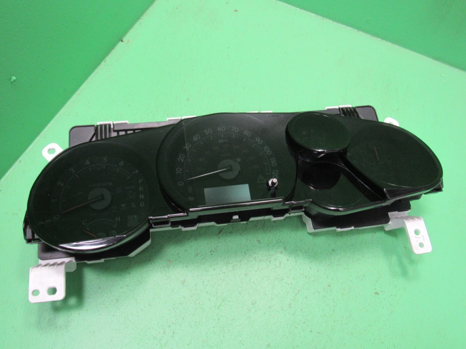 08-09 TUNDRA 5.7L OPTITRON INSTRUMENT GAUGE CLUSTER SPEEDO TACH 272K ...