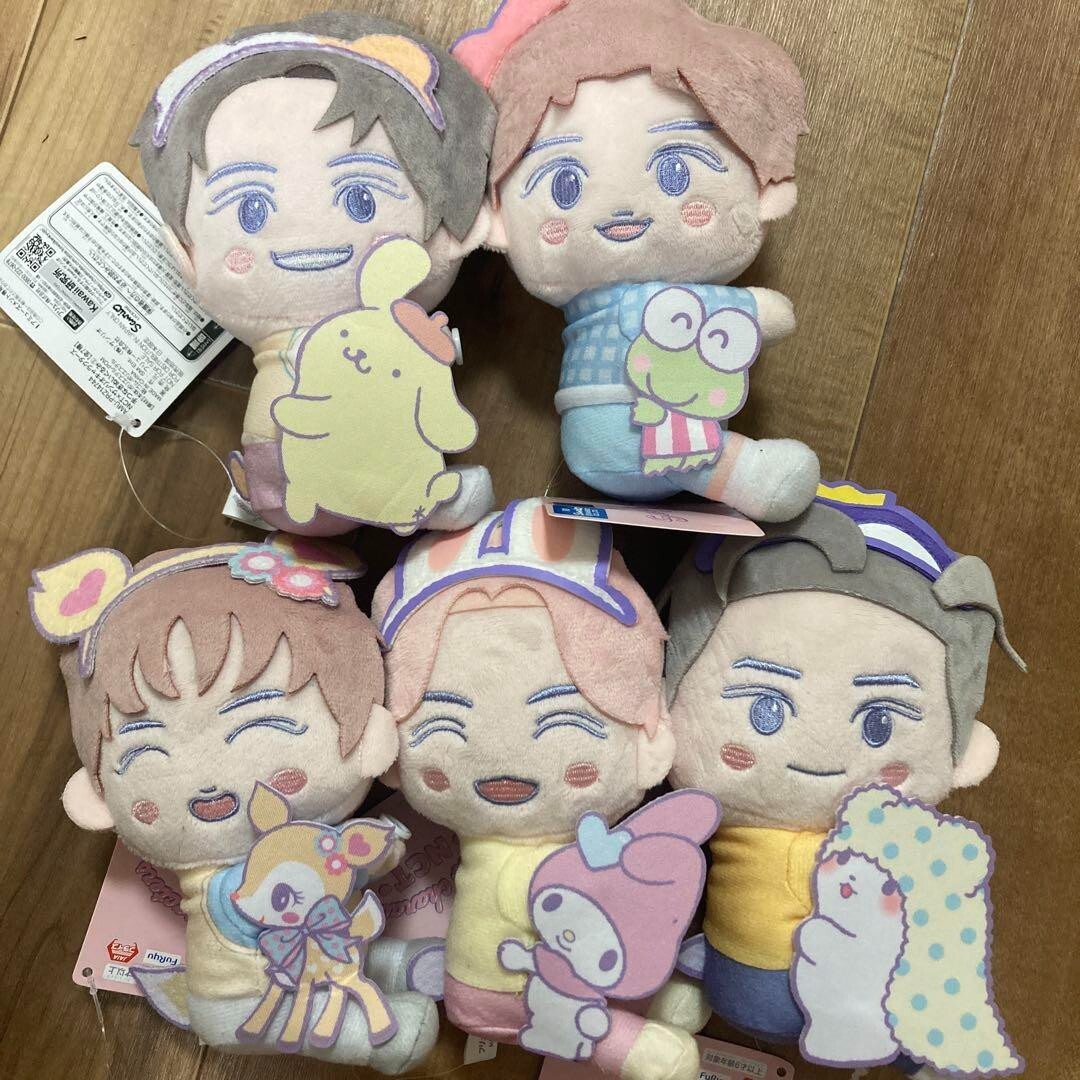 NCT Sanrio plush doll set of 5 Winwin Sungchan Tangyang Hendery Kun ...