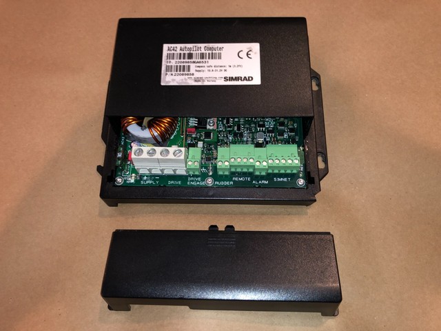 Simrad Ac42 Autopilot Computer Junction Unit 22089858 for sale online ...