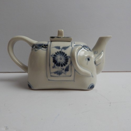 Vintage Bat Trang Vietnam Hand Painted Elephant Tea Pot Blue And White ...