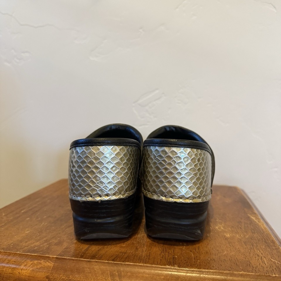Womens Dansko XP Gold Snakeskin Clogs US 7 EU 37 Nursing Professional ...