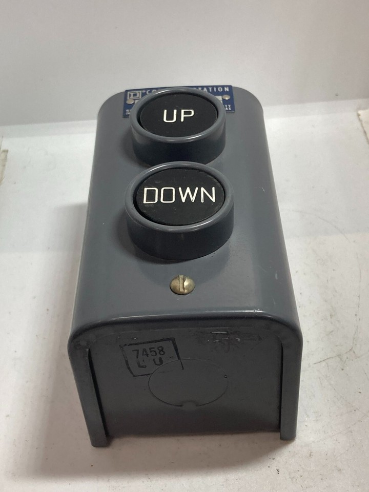 SQUARE D 9001-B-35 PUSHBUTTON STATION UP-DOWN STANDARD DUTY 600VAC MAX ...