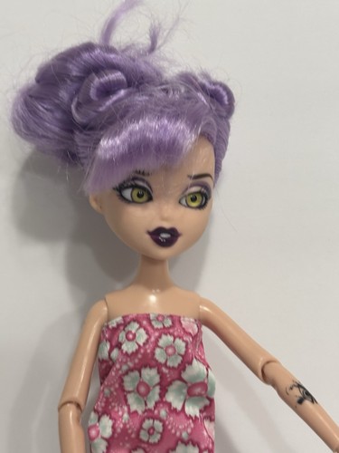 MGA House of Witchez BRATZILLAZ Glam Wicked YASMINA CLAIRVOYA Witch ...