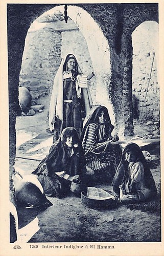Tunisie - EL HAMMA - Intérieur indigène - Femmes tunisiennes - Ed. CAP ...
