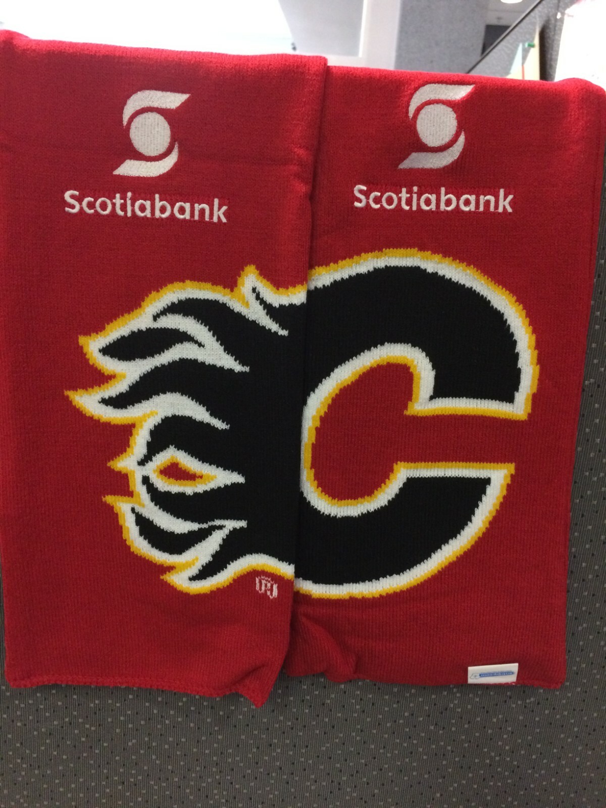 CALGARY FLAMES NHL HOME OPENER SCARF & PIN SET | eBay