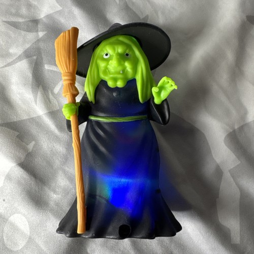 CACKLING WITCH w/Broom Light up Sound PLASTIC FIGURE wicca motion ...