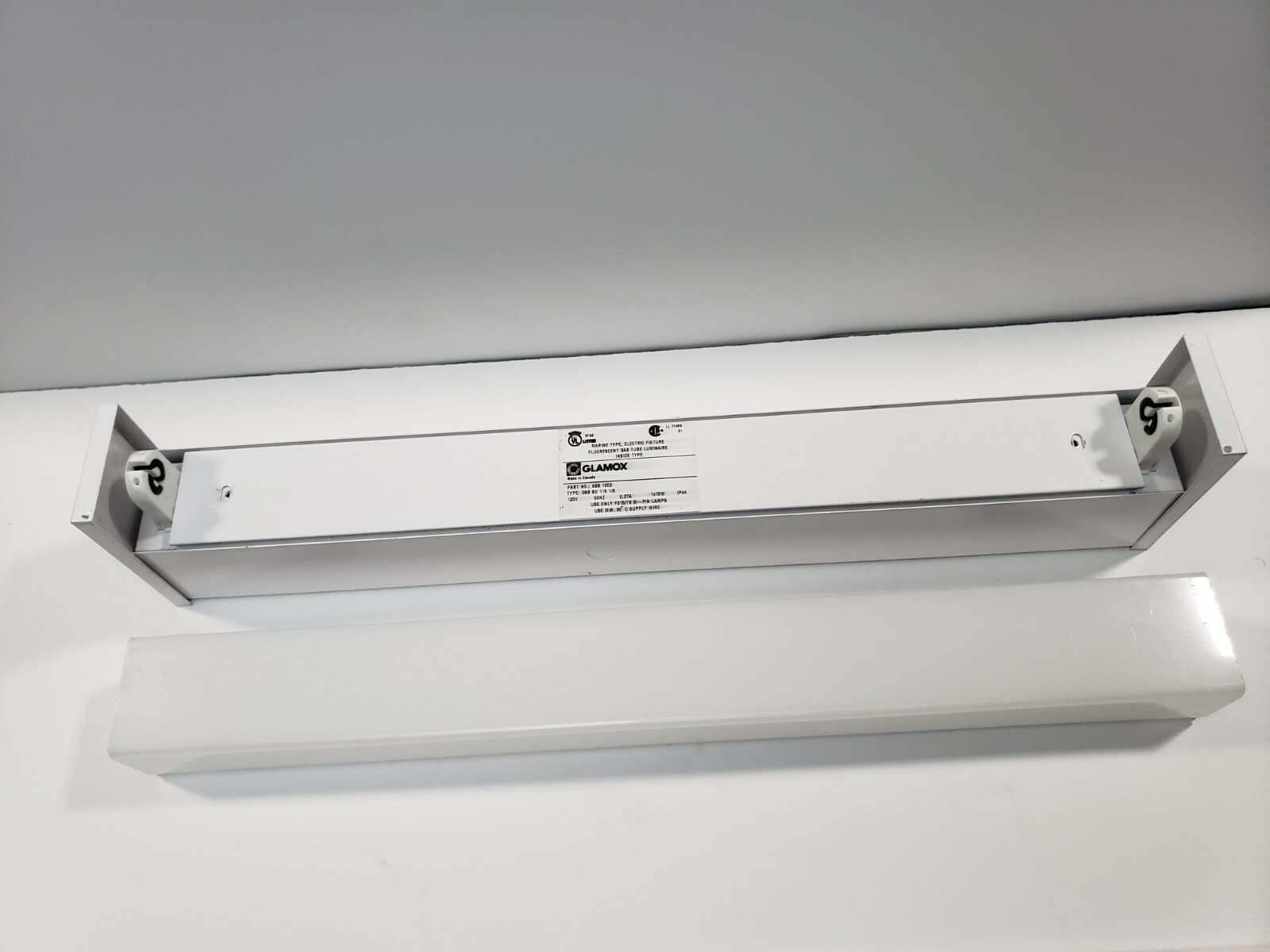 Glamox MARINE Type electric Fixturer GSB SU115 1/6 120V 60Hz 0.27A | eBay