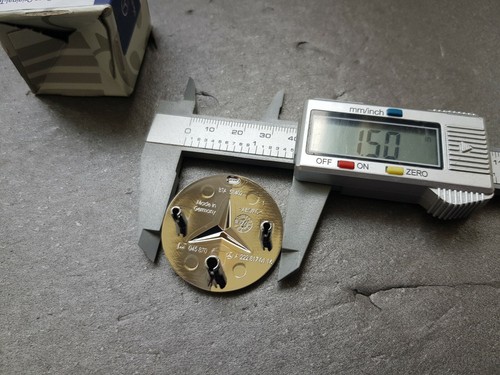 Original Mercedes-Benz Grille Badge W205 C-Class W213 E-Class ...