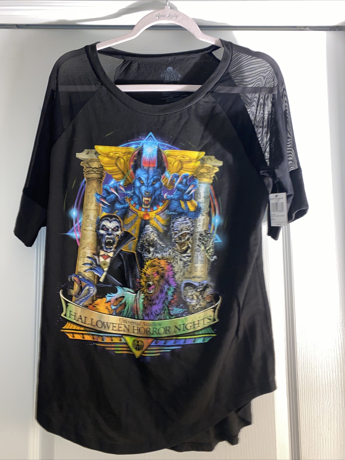Halloween horror nights HHN artist series womens shirt Large | eBay