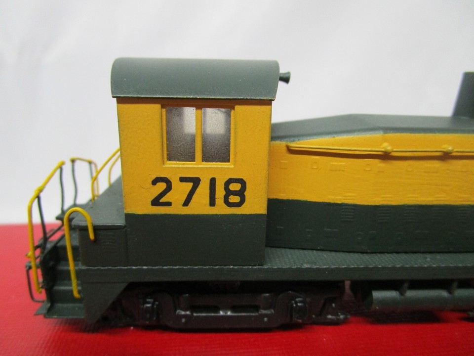 KMT Japan HO Scale Reading Lines EMD SW1200 Diesel Switcher Locomotive ...