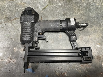 Coleman Powermate 18Ga. Pneumatic Brad Nailer Stapler Model 024-0179CT ...