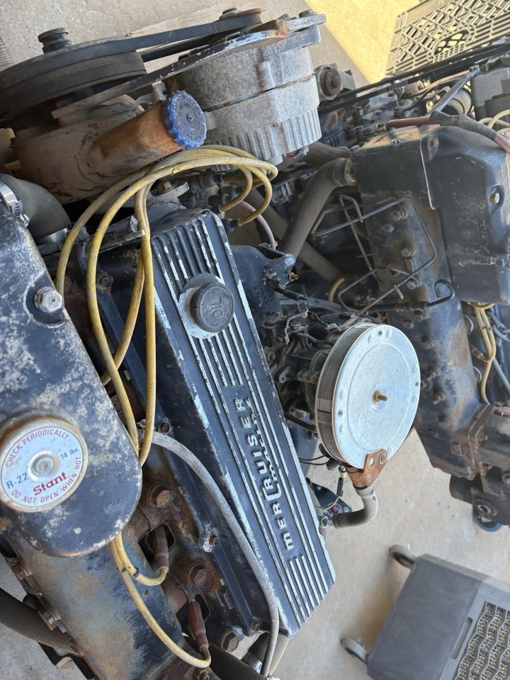 MERCRUISER 470 4 Cylinder MARINE ENGINES Dressed Lot of 2 | eBay