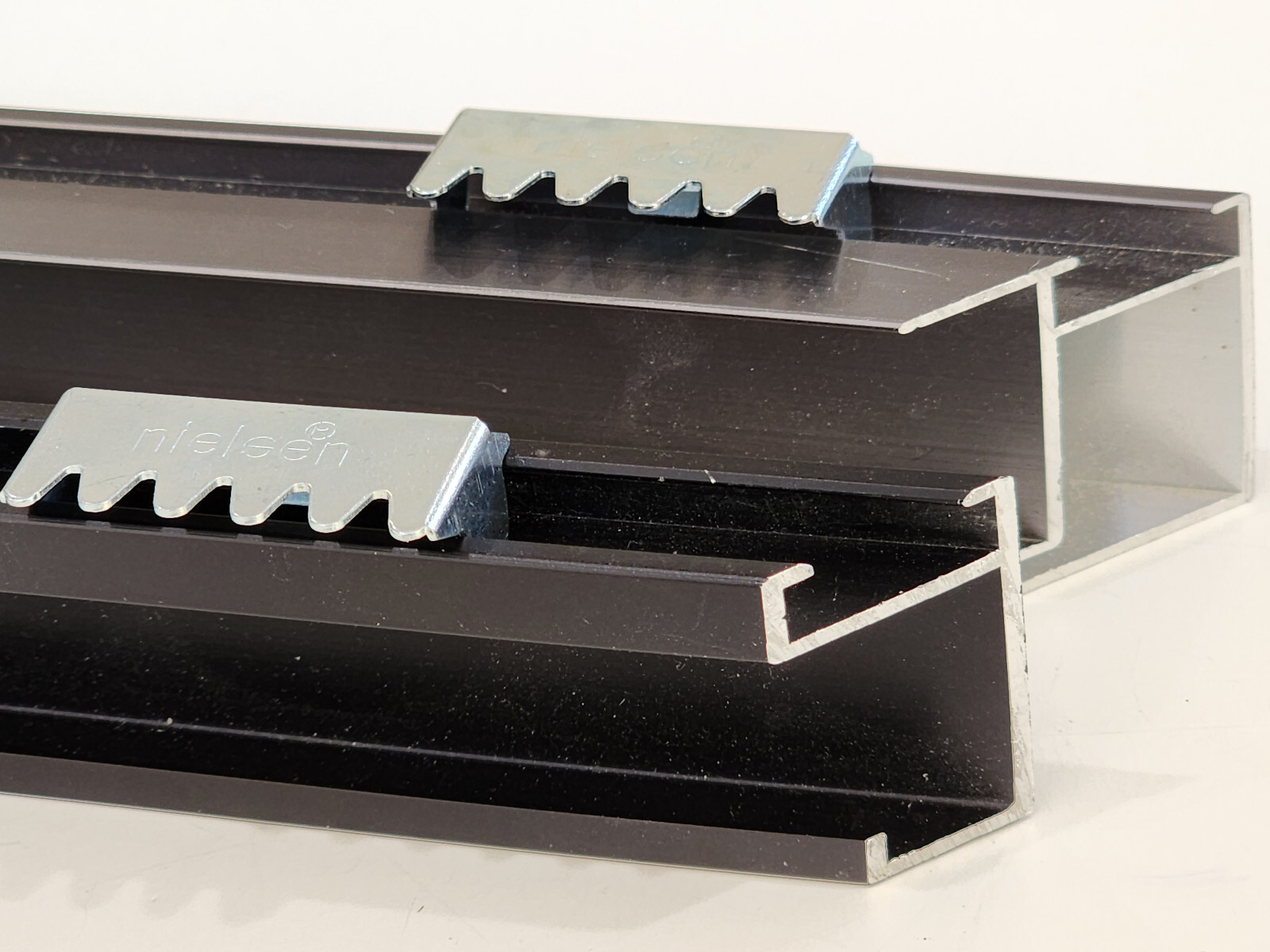 Notched Hanger, Metal Aluminum Frame Hardware, Nielsen® Brand, 10 Pack ...