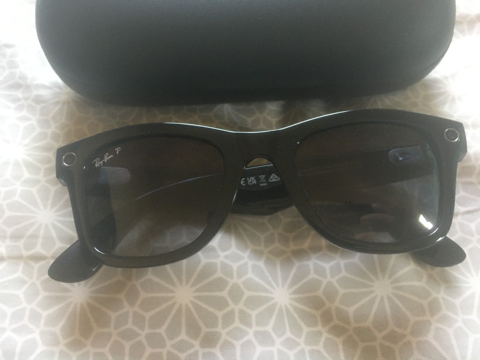 Ray-Ban Wayfarer Stories Shiny Black Frame Polar Gradient Gray Lenses ...