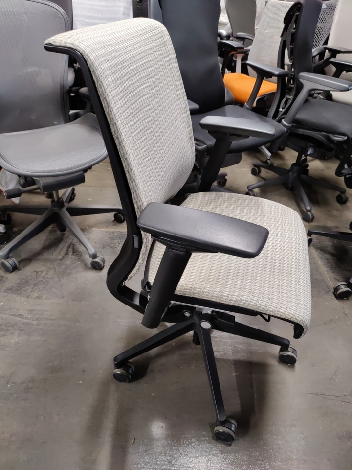 Steelcase Think Office Desk Chair oval fabric pattern | eBay