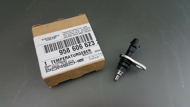 NEU PORSCHE CAYENNE 92A MOTORKÜHLMITTEL-TEMPERATURSENSOR 95860662320 ...