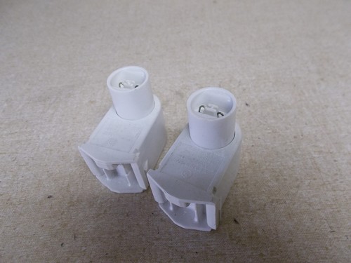 NEW Bryant Light Socket 4384B Set of 2 *FREE SHIPPING* | eBay