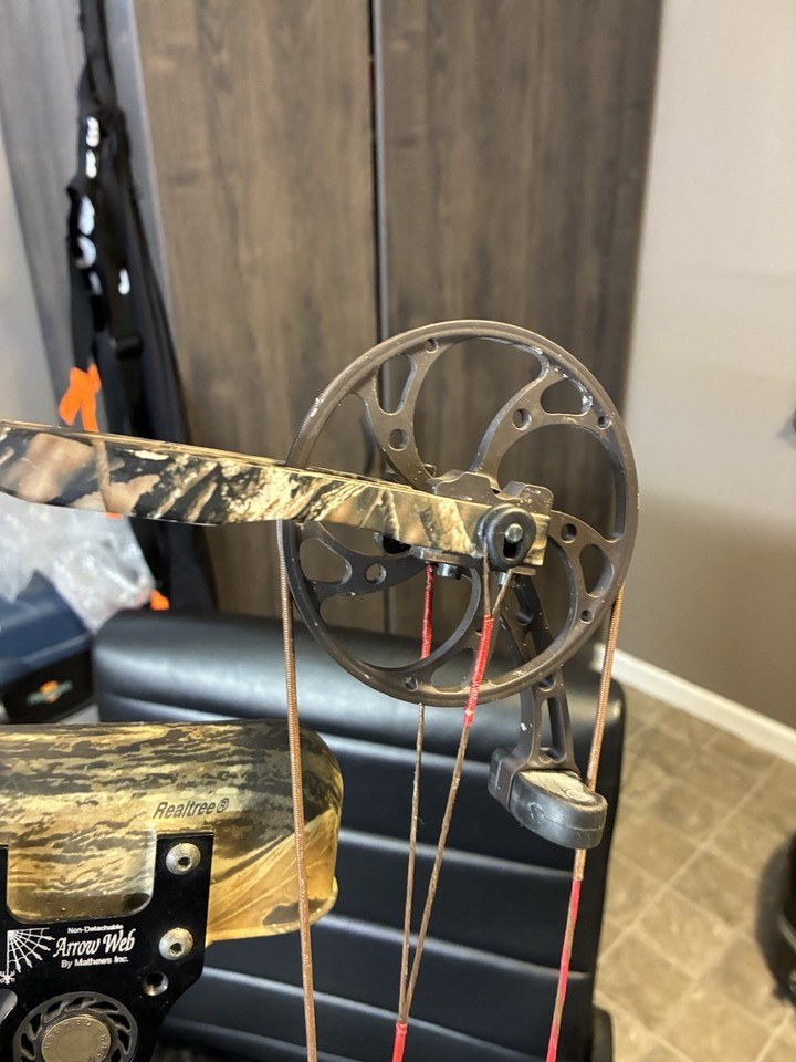 Mathews Z7 RH Compound Bow Draw Weight 70 Length 29 | eBay