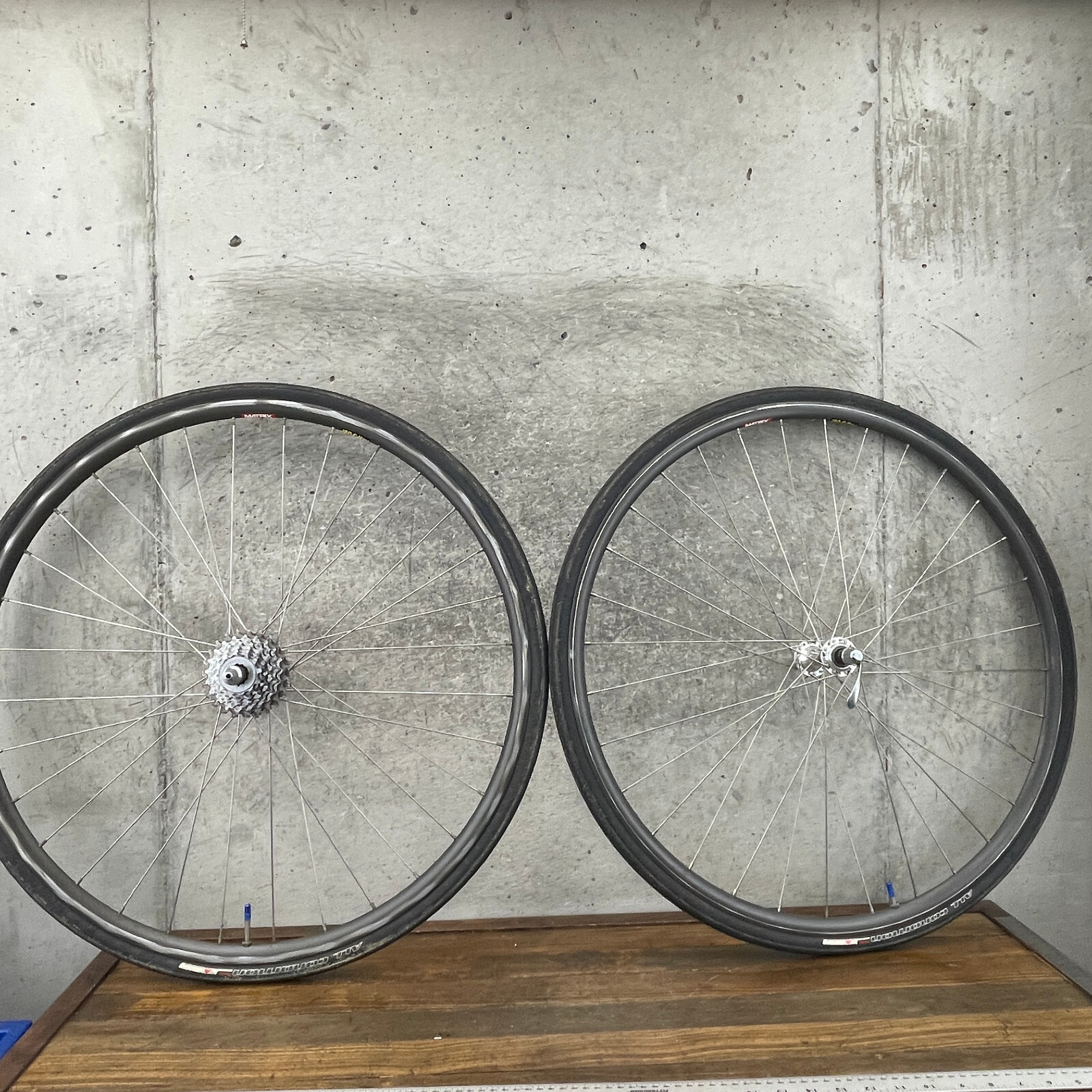 Vintage Shimano 600 Wheel Set 700c Tri Color HB-6400 Matrix IsoC 32 ...
