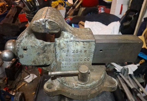 Vtg. REED No. 204R Swiveling Bench Vise, 4 Inch Jaws, 56 POUNDS. Erie ...