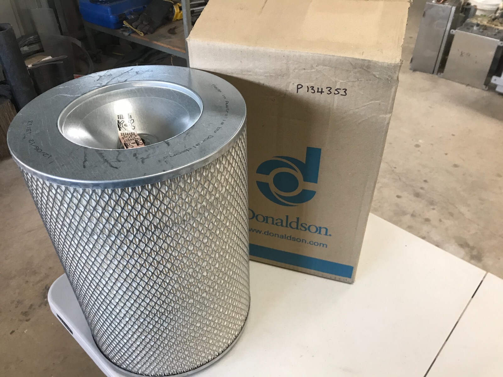 DONALDSON P134353 AIR FILTER, PRIMARY ROUND. DISCOUNTED PRICE | eBay ...