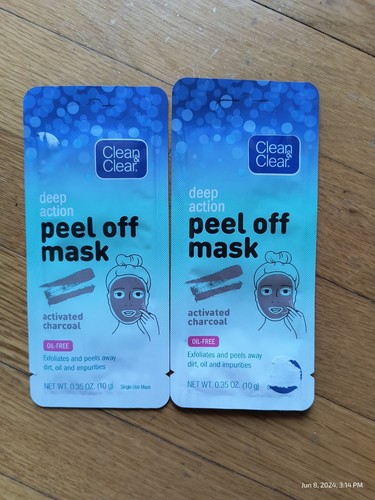 Clean & Clear Deep Action Exfoliating Peel Off Face Mask Oil Free ...