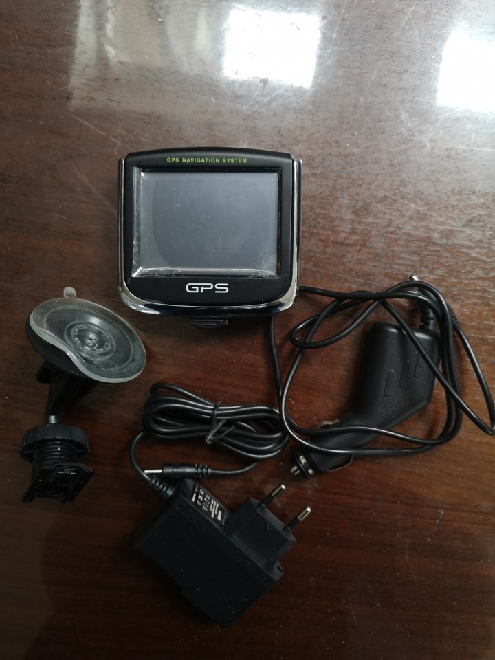 Sat Nav GPS device for car driving + an old TomTom sat nav | eBay UK
