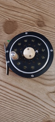 Fly Reels - Reel Made In Japan