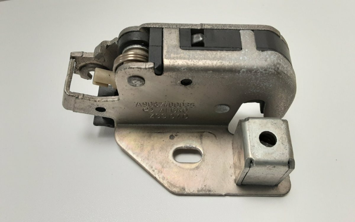 MERCEDES-BENZ SPRINTER DOOR LOCK REAR RIGHT 9067400035 | eBay UK