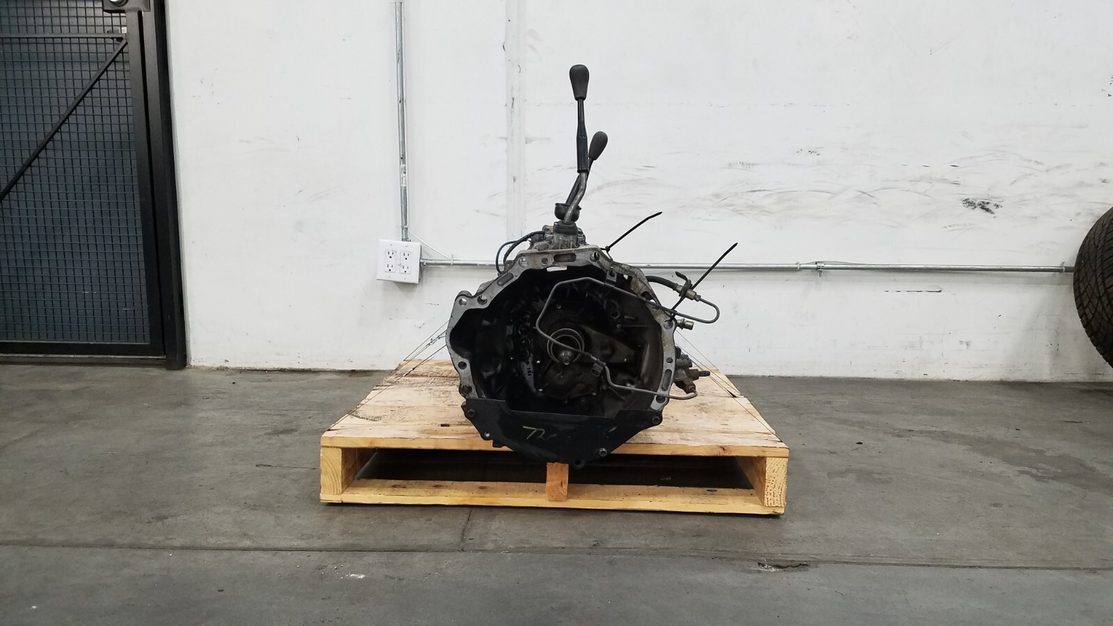 Toyota R150F Transmission With Transfer Case for sale online | eBay