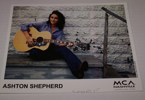 ASHTON SHEPHERD 8" X 10" OFFICIAL PROMOTIONAL PICTURE OOP HTF NEW ...
