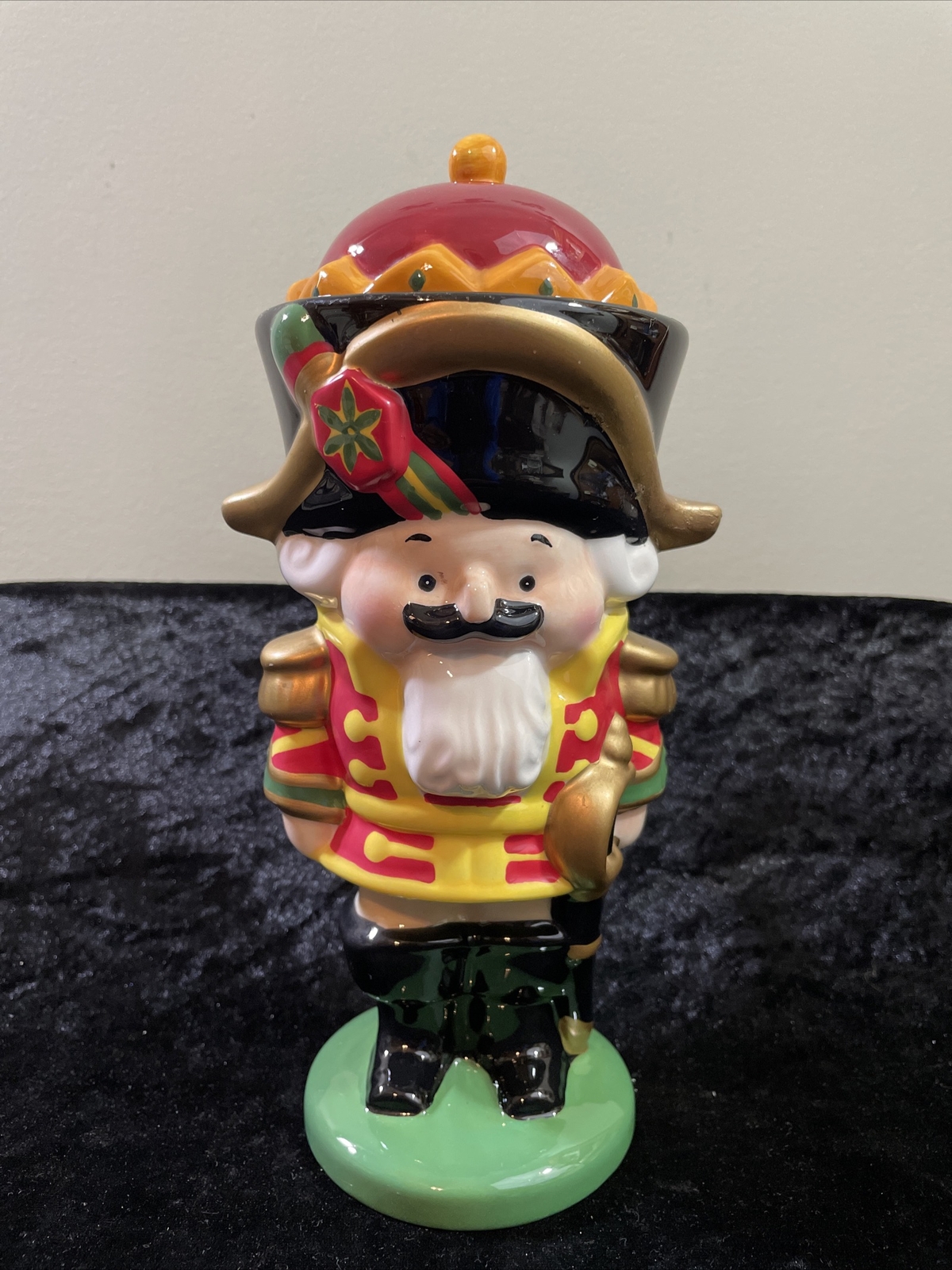 Teleflora Beefeater Nutcracker Ceramic - Handled, Lidded - Vase or Mug ...
