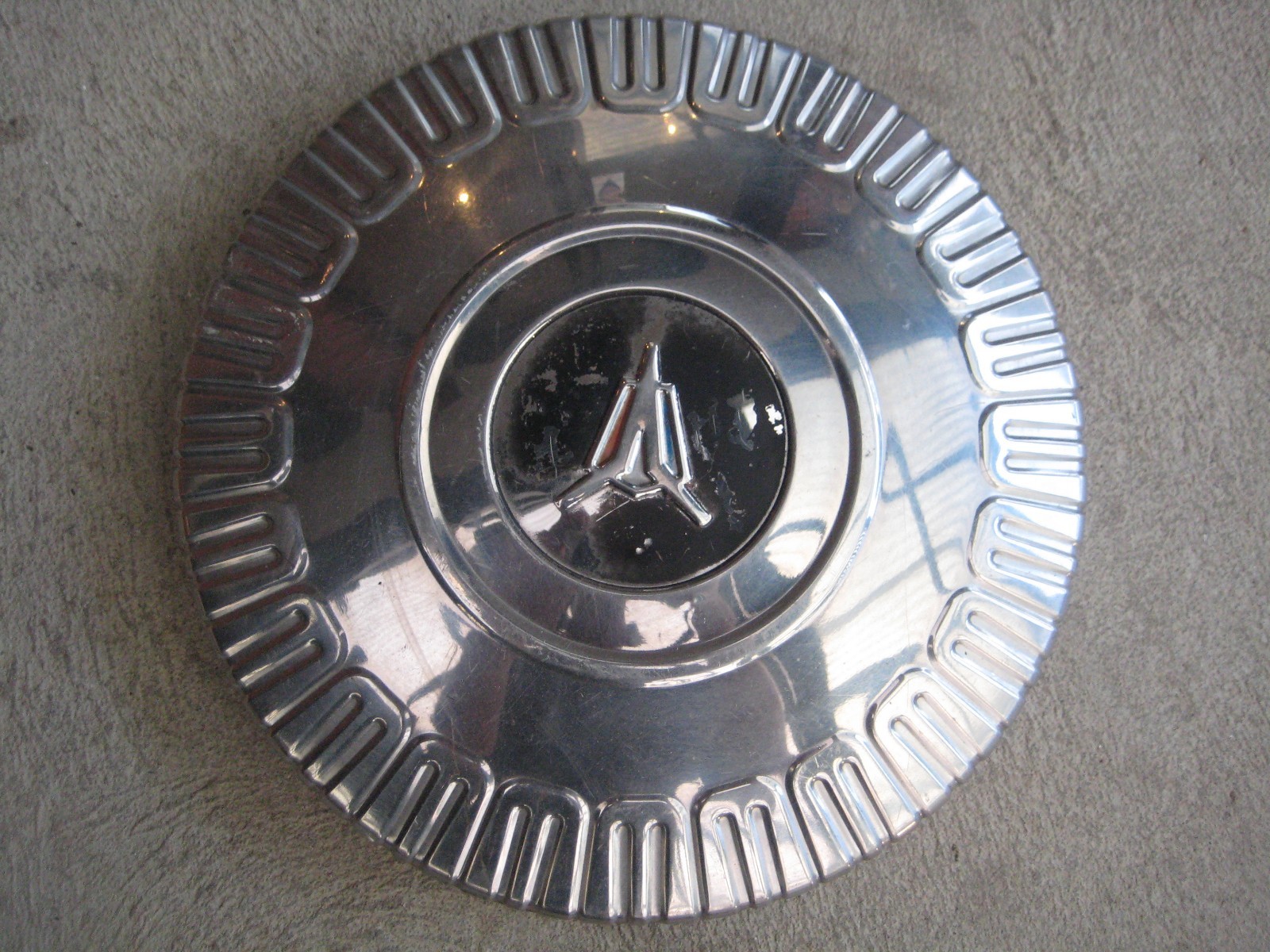 Chrysler Valiant Hubcap | eBay Australia