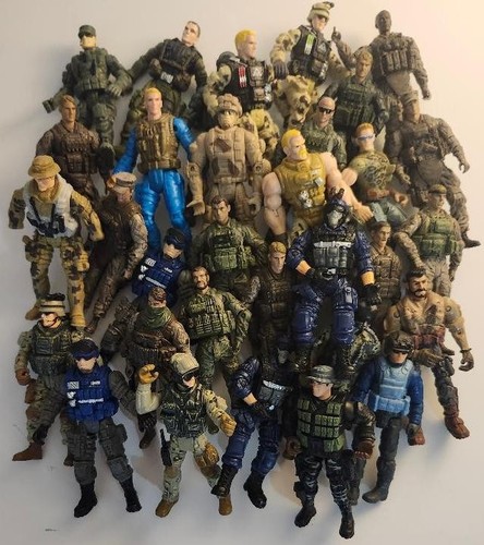 Large Lot of 32 Military Army Men Soldiers Action Figures Pretend Play ...